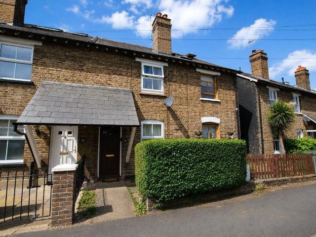 Ludlow Road, Guildford, Surrey GU2, 2 bed terraced house to rent, £2,000 pcm | PrimeLocation