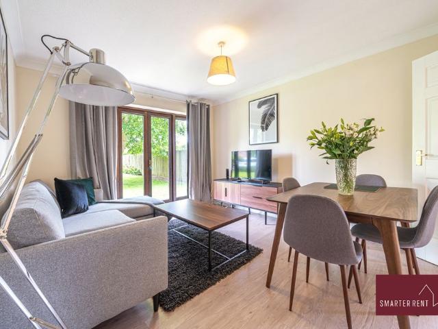 Ludlow Road, Maidenhead SL6, 2 bed flat to rent, £2,940 pcm | PrimeLocation
