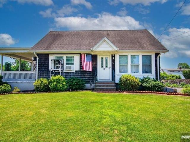 Luhmann Dr, New Milford, Home For Sale