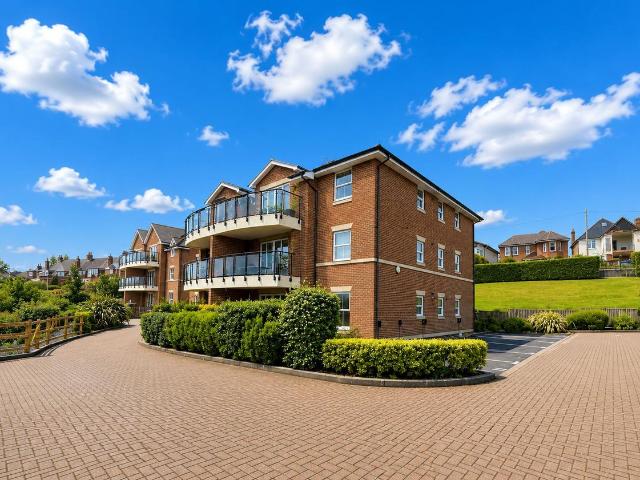 Lukes Close, Hamble Marina, Southampton SO31, 2 bed flat to rent, £1,600 pcm | PrimeLocation