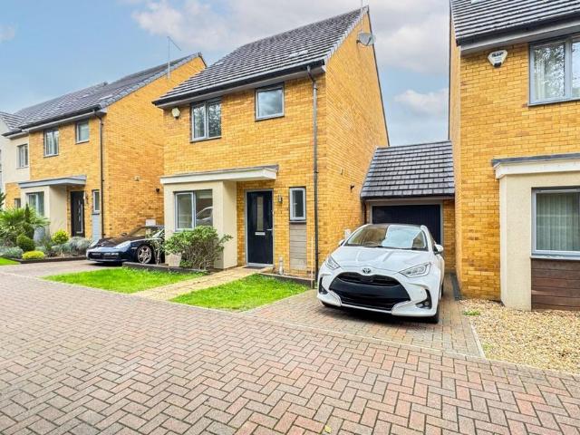 Lulworth Close, Stevenage SG1, 3 bed property to rent, £1,700 pcm | PrimeLocation