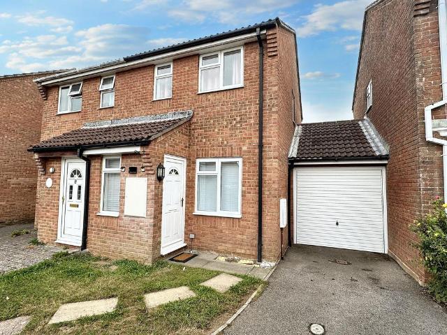 Lulham Close, Telscombe Cliffs. 2 bed semi detached house to rent £1,425 pcm £329 pw