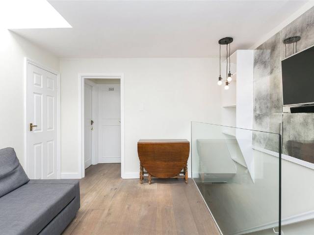 Lupus Street, Pimlico SW1V, 2 bed flat to rent, £2,600 pcm | PrimeLocation