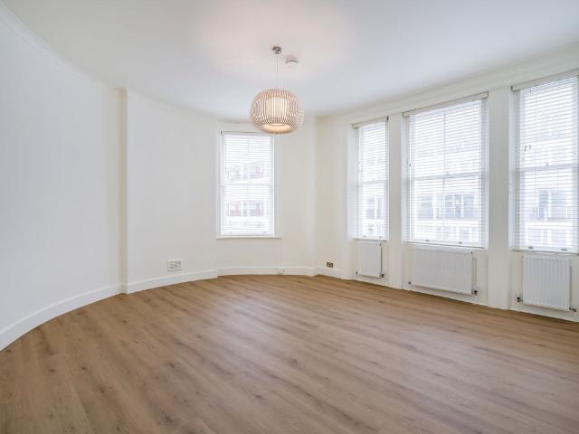 Lupus Street, Pimlico SW1V, 2 bed flat to rent, £3,250 pcm | PrimeLocation