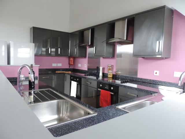 Lustrous House, Gillingham ME7, 7 bed shared accommodation to rent, £600 pcm | PrimeLocation