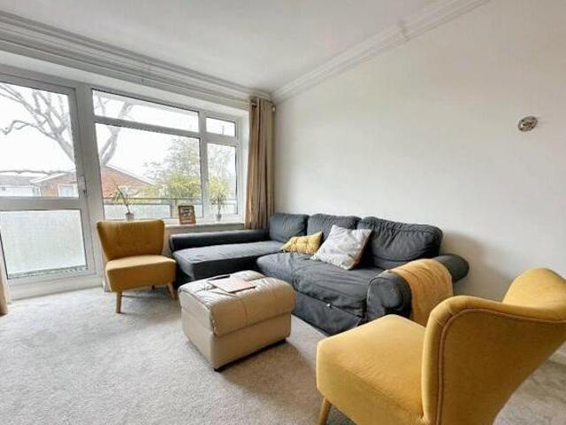 Lustrells Vale, Westbrook, Saltdean, 2 Bedroom Flat