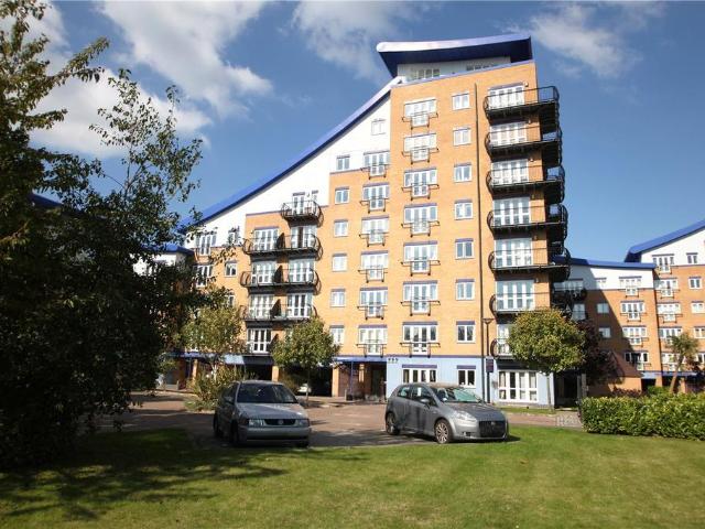 Luscinia View, Napier Road, Reading. 2 bed apartment to rent £1,695 pcm £391 pw