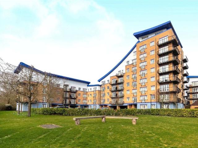 Luscinia View, Napier Road, Reading, Berkshire RG1, 2 bed flat to rent, £1,400 pcm | PrimeLocation
