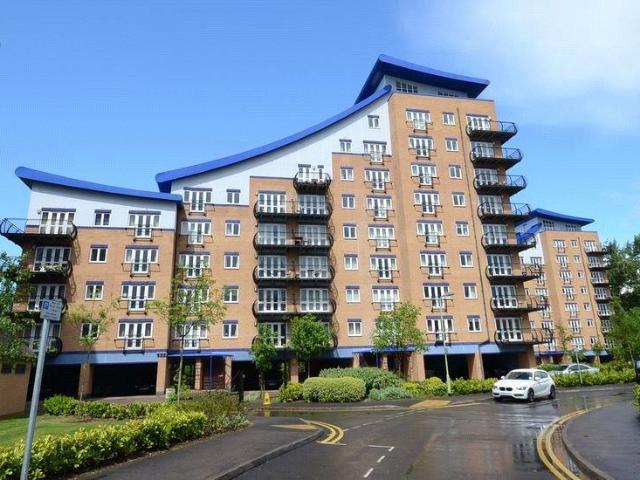 Luscinia View, Napier Road, Reading, RG1 2 bed flat to rent £1,625 pcm £375 pw