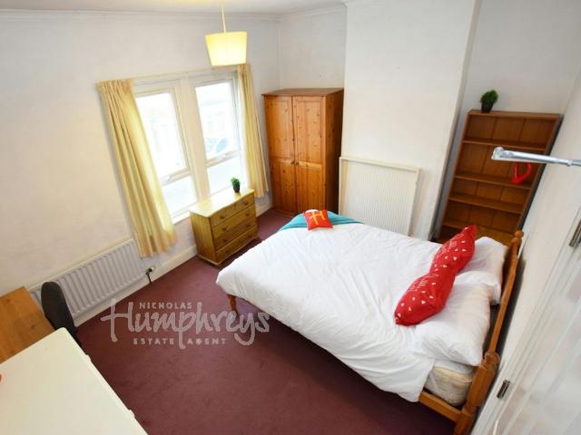 Lutterworth Road, Northampton, NN1