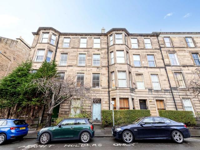 Lutton Place, Edinburgh EH8, 5 bed flat to rent, £2,695 pcm | PrimeLocation
