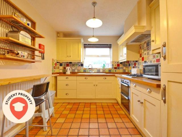 Lutyens Close, Stapleton, Bristol. 6 bed semi detached house to rent £3,600 pcm £831 pw