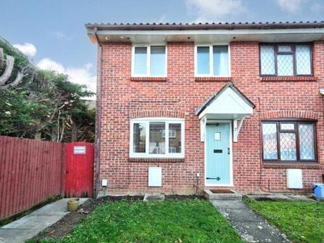 Luton, Bedfordshire, 3 Bedroom End
