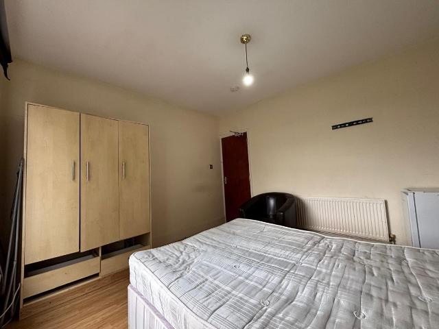 Luton LU1, Room to rent, £500 pcm | PrimeLocation