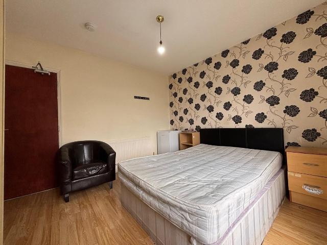 Luton LU1, Room to rent, £500 pcm | PrimeLocation