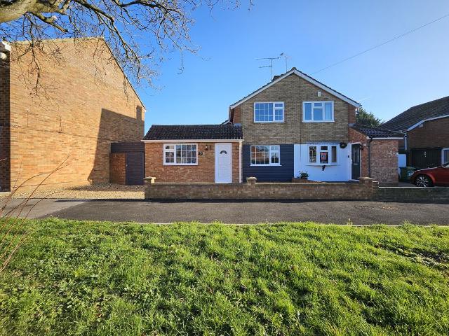 Luton LU3, 3 bed semi detached house to rent, £1,875 pcm | PrimeLocation