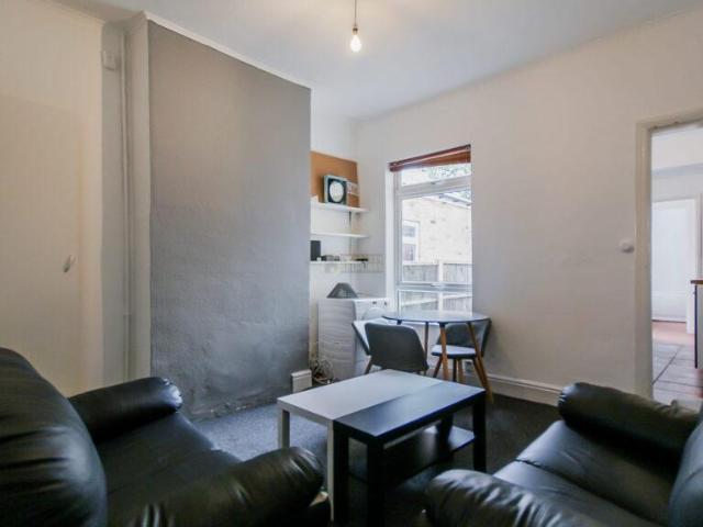 Luton Road, Birmingham B29 3 bed terraced house to rent £1,887 pcm £435 pw