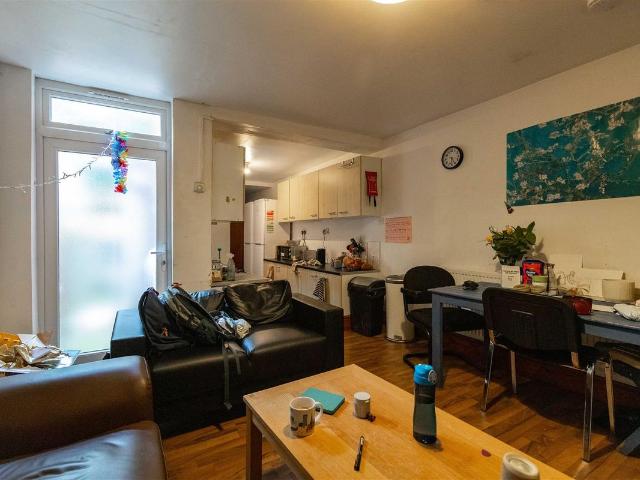 Luton Road, Birmingham, West Midlands B29, 6 bed shared accommodation to rent, £412 pcm | PrimeLocation