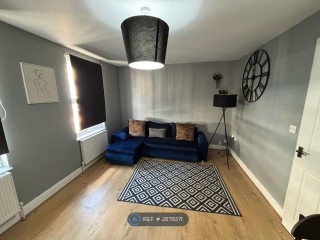 Luton Road, Chatham ME4, 1 bed flat to rent, £950 pcm | PrimeLocation