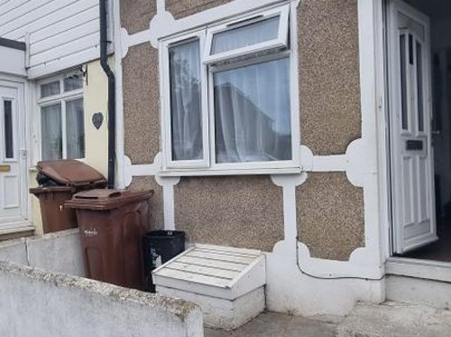 Luton Road, Chatham ME4, 3 bed terraced house to rent, £1,200 pcm | PrimeLocation