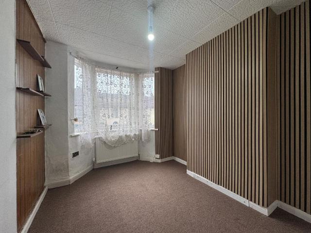 Luton Road, Chatham ME4, 4 bed terraced house to rent, £1,500 pcm | PrimeLocation