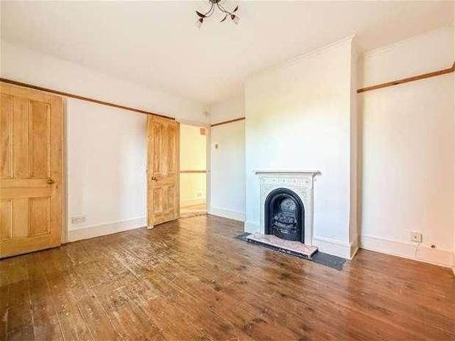 Luton Road, Harpenden, AL5