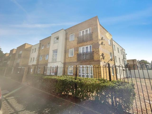 Luton Road, London E13 2 bed apartment to rent £1,850 pcm £427 pw