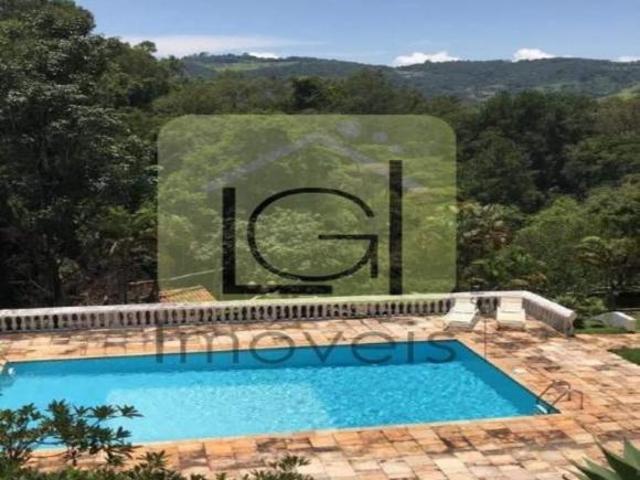 Luxuosa mansão de 5 quartos e 4 salas no Portal das Acácias, Santana de Parnaíba SP Imperdível!