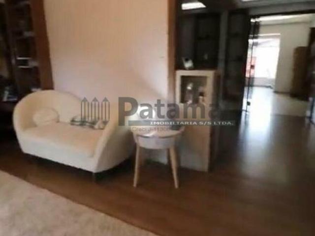 Luxuosa Casa com 4 Suítes e 6 Vagas no Jardim Trussardi Butantã