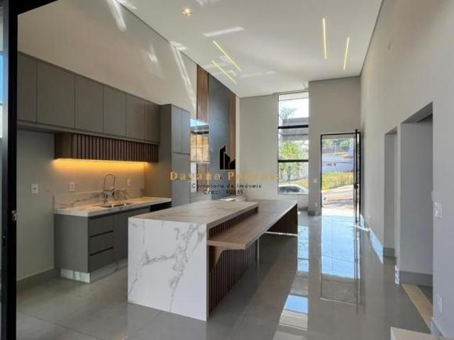 Luxuosa casa a venda MackNight Residencial