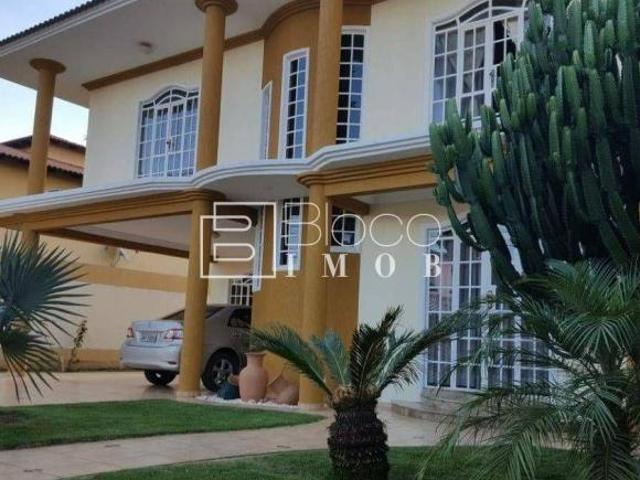 Luxuosa casa de 4 Quartos no Setor de Mansões de Samambaia