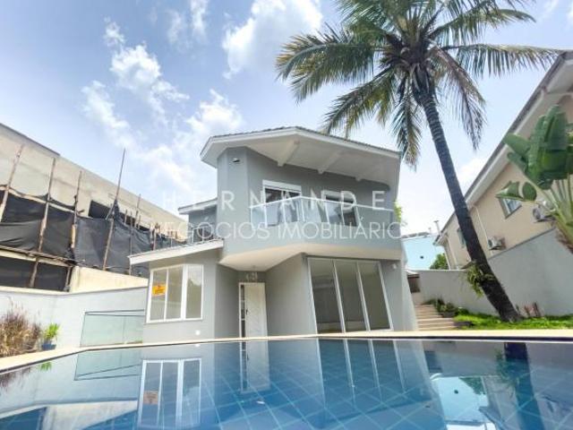 Luxuosa Casa de 4 suítes em Alphaville Residencial Zero Barueri SP: 414m², 7 banheiros, 6 vagas. V