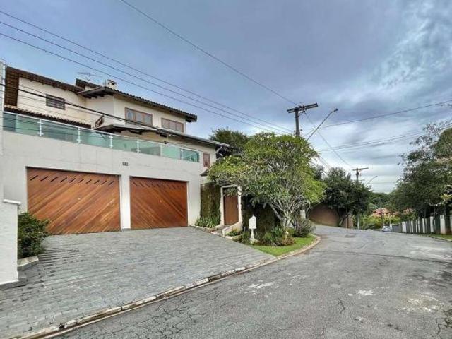 Luxuosa Casa de Condomínio à Venda em Carapicuíba SP, Terras do Madeira: 4 Quartos, 2 Suítes, 5 Banh
