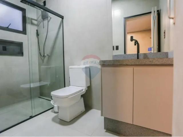 Luxuosa casa em condomínio à venda em Condomínio Village Ipanema 4 quartos, 3 suítes, 2 salas, 7 b