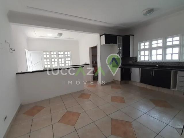 Luxuosa casa em condomínio à venda em Jacareí SP, Loteamento Villa Branca: 5 quartos, 2 suítes, 3 sa