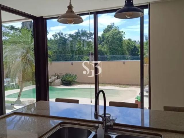 Residência de Luxo no Swiss Park: 3 suítes, piscina orgânica e vista para áreas verdes Campinas SP