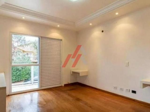 Casa de luxo em Alphaville: 4 quartos, 3 suítes, 3 salas, 4 banheiros, 4 vagas, 400m² Venda ou Loc