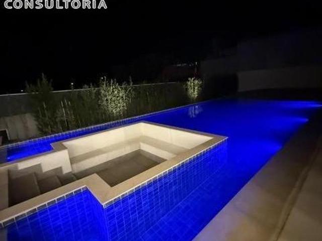 Luxuosa casa em condomínio à venda ou locação em Atibaia SP, bairro Condomínio Equilibrium. 4 quarto