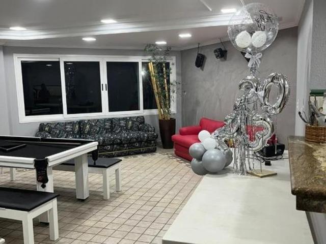 Luxuosa casa em condomínio à venda em Aldeia da Serra: 4 quartos, 2 suítes, 5 banheiros, 394m² San