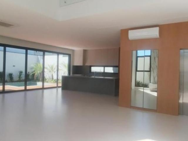 Luxuosa Casa em Condomínio à Venda em Alphaville Dom Pedro 3, Campinas SP: 3 quartos, 3 suítes, 3 sa