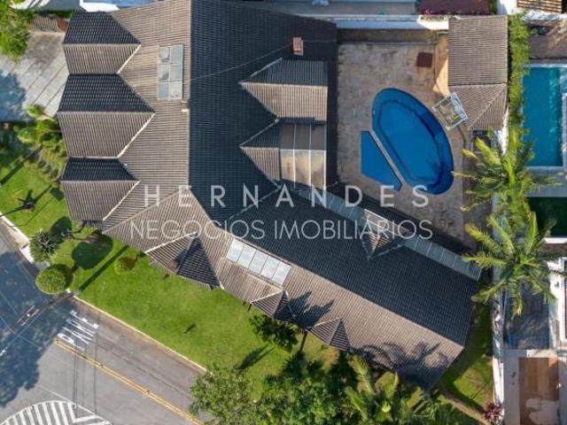 Luxuosa casa em condomínio à venda em Alphaville, Santana de Parnaíba SP. 5 quartos, 5 suítes, 1 sal