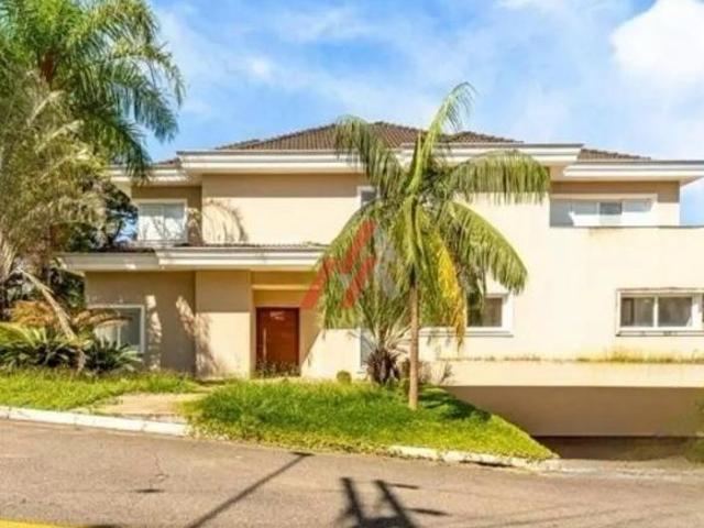 Luxuosa Casa em Condomínio à Venda em Alphaville Residencial Plus Barueri SP: 4 suítes, 3 salas, 6