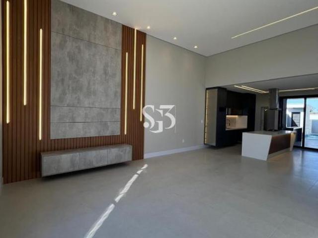 Luxuosa casa em condomínio à venda em Indaiatuba SP