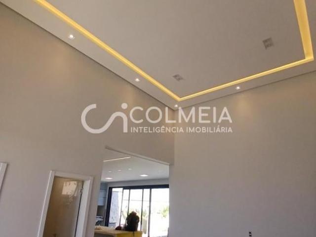 Luxuosa casa em condomínio à venda em Indaiatuba SP, no Jardim Residencial Dona Maria Candida: 3 qua