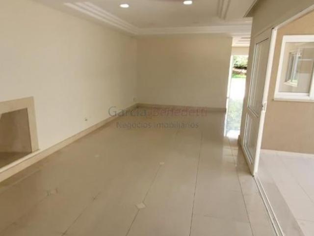 Luxuosa casa em condomínio à venda em Jundiaí SP, Bairro Anhangabaú! 4 quartos, 4 suítes, 3 salas, 5