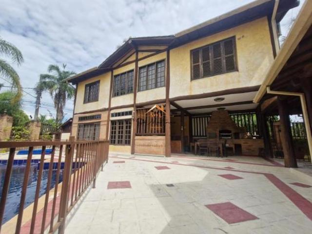 Luxuosa Casa em Condomínio à Venda em Jundiaí SP, Bairro Chácara Malota: 5 Quartos, 3 Suítes, 3 Sala