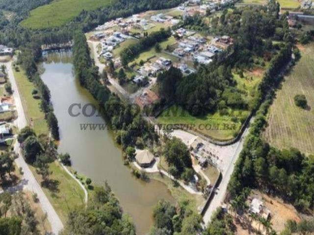 Luxuosa casa em condomínio à venda em Sorocaba SP, no Condomínio Residencial Terras de São Lucas, co