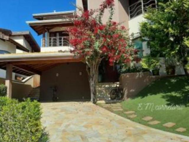 Luxuosa casa em condomínio à venda em Valinhos SP, no bairro Santa Cruz, com 4 quartos, 4 suítes, 2