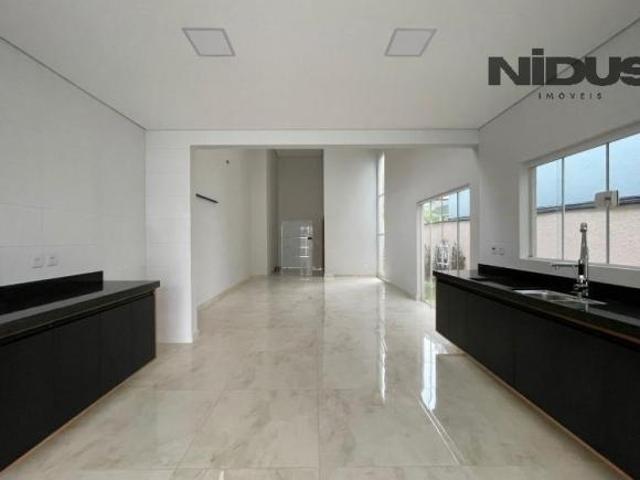 Luxuosa casa em condomínio à venda em Votorantim SP, Residencial Aldeia da Mata 3 quartos, 3 suíte