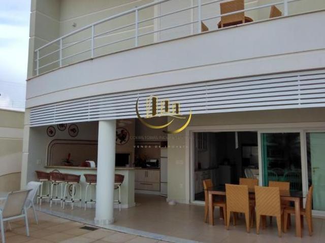 Luxuosa casa em condomínio com 3 suítes, 3 salas e 4 vagas na Vila Santo Antônio, Americana SP 466